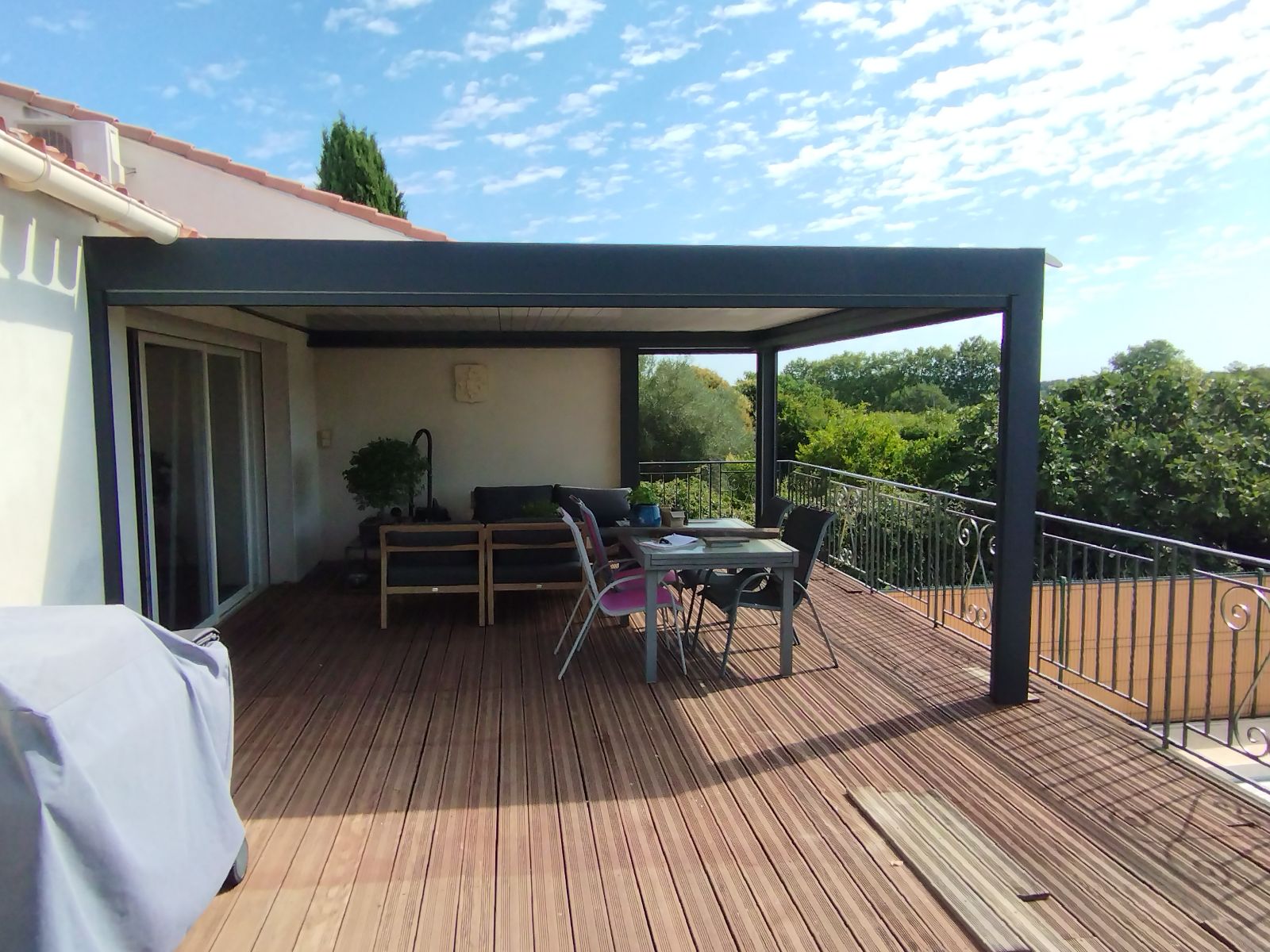 Pergola bioclimatique à Montpellier - Domalu